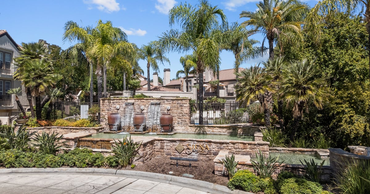 24143 Del Monte Drive, #282, Valencia, CA