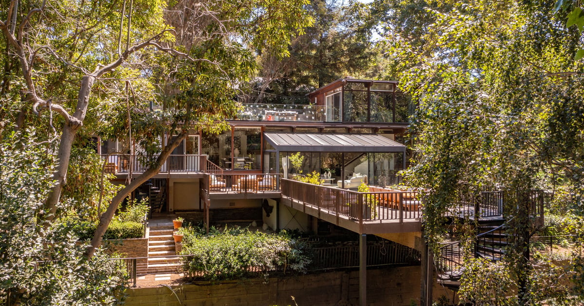 681 Brooktree Road, Santa Monica, CA