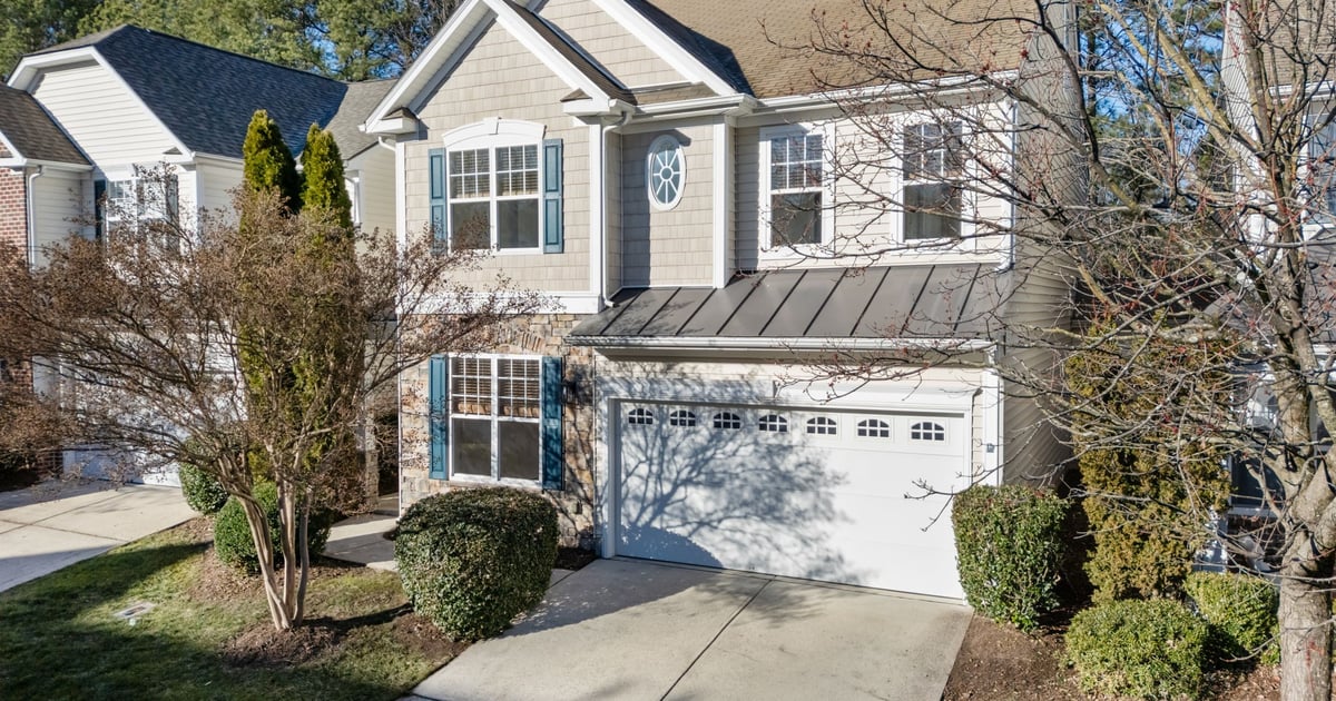 620 Abbey Hall Way, Cary, NC
