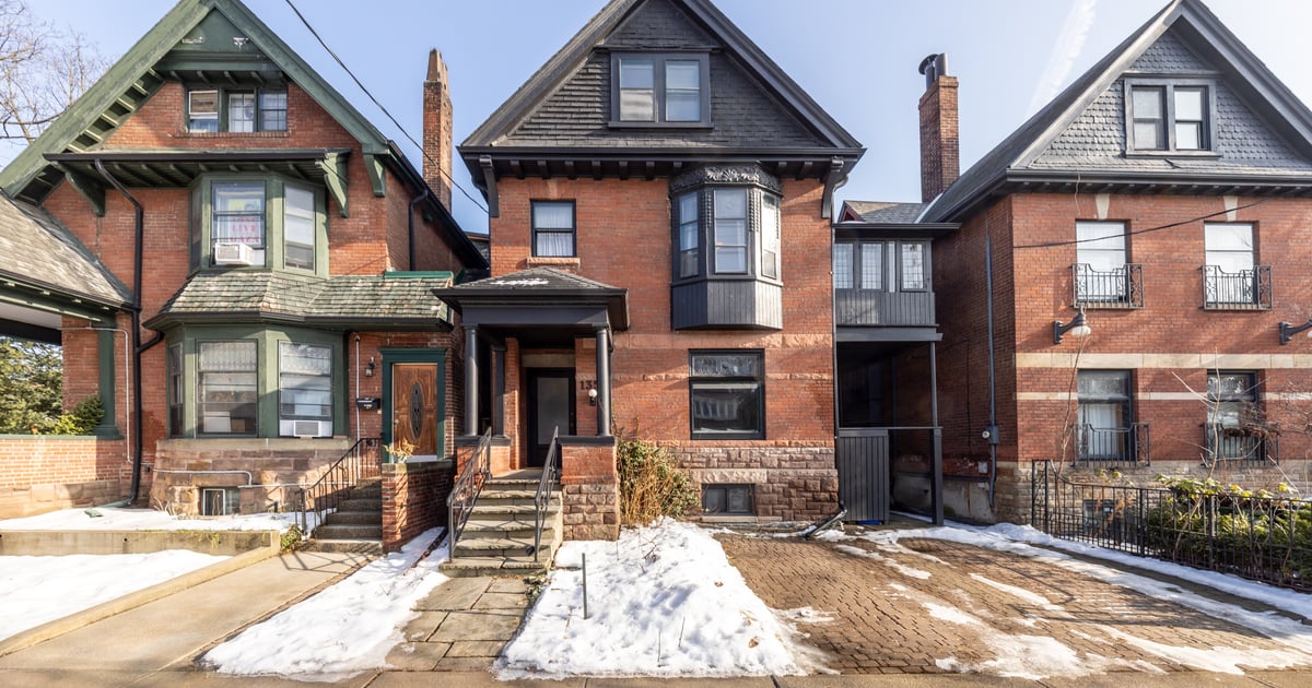 135 Madison Avenue, Toronto, ON