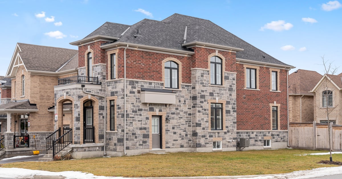 20 Viola St, East Gwillimbury, ON