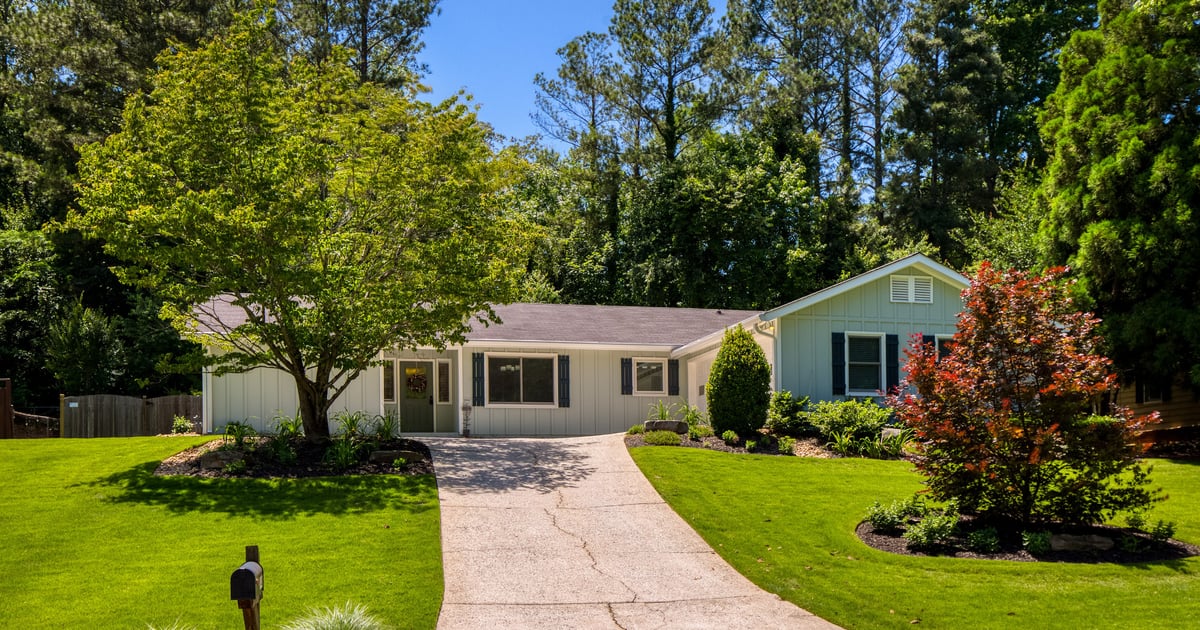 340 Monivea Lane, Roswell, GA